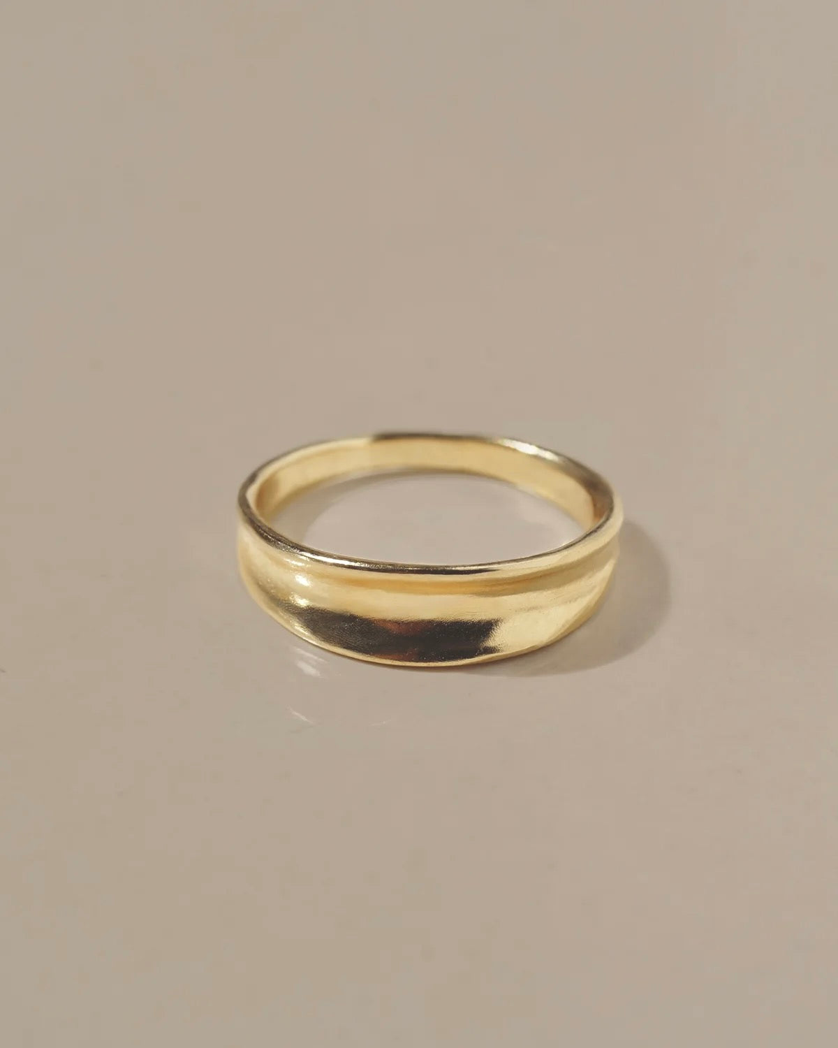 Vesta Ring – Mountainside