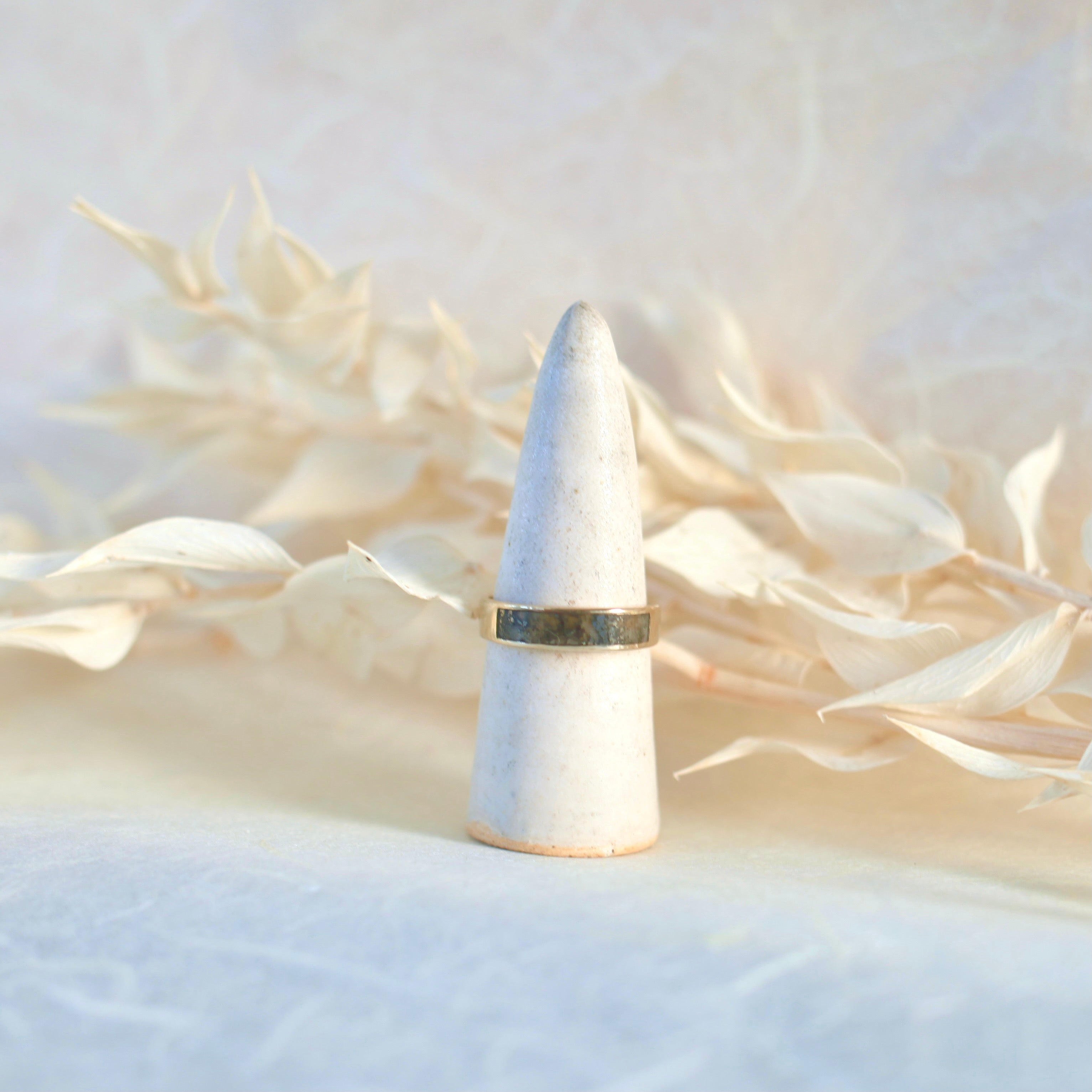 Ria Ring – Mountainside